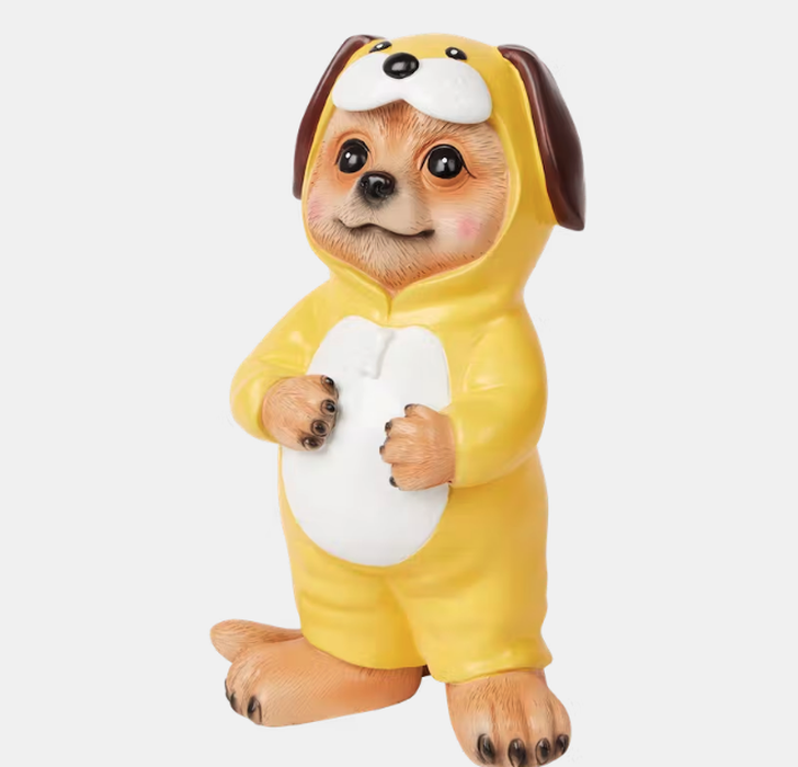 Voor bij de collectie: een tuinkabouter met een winkelmandje van de ...