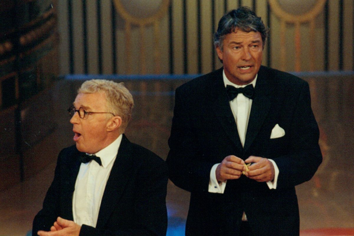 Uit de oude doos: 4 fragmenten van Ron Brandsteder en André van Duin ...