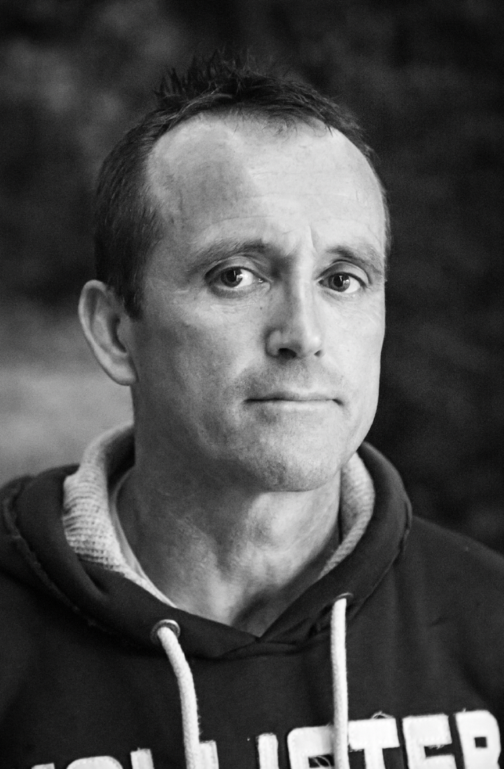 Bas van Hout: levenslessen van een Wallenkind | Revu