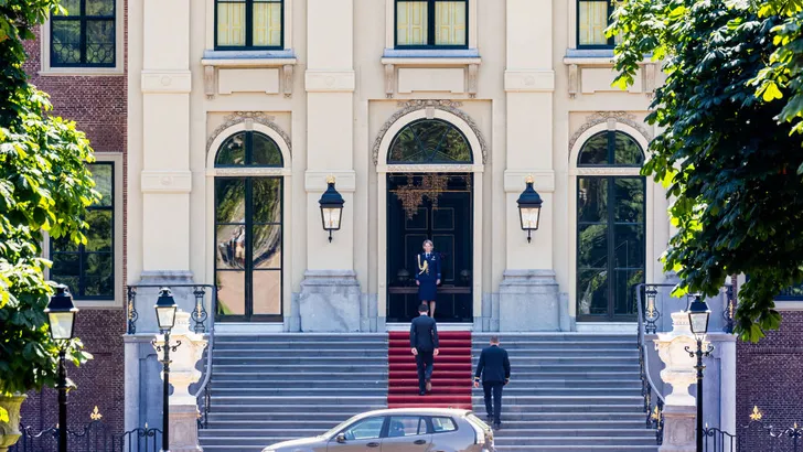 Rutte praat koning een uur lang bij over val kabinet | Nouveau