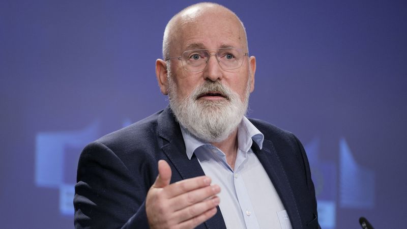 Bart Nijman: 'Frans Timmermans is een ziekelijk ijdele bullshitter' | Revu