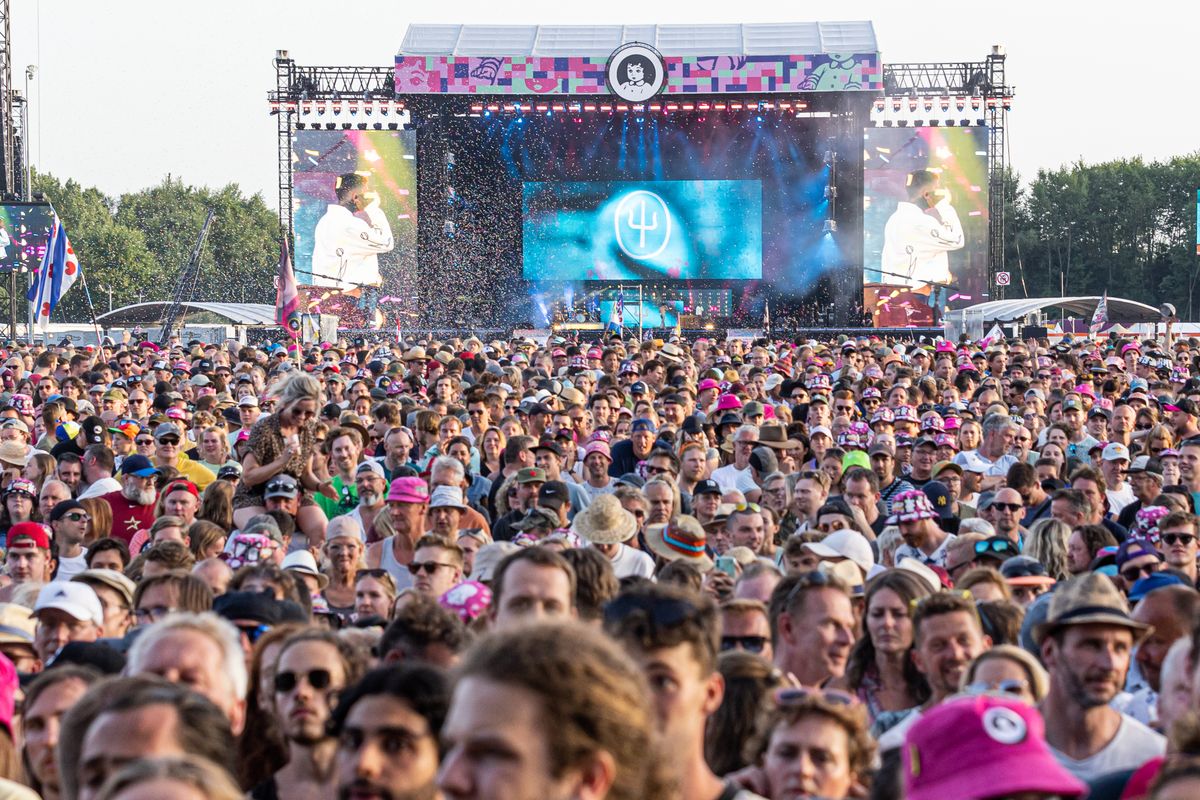 Pinkpop 2025: Dít zijn de nieuwste namen – van Dean Lewis tot Inhaler ...