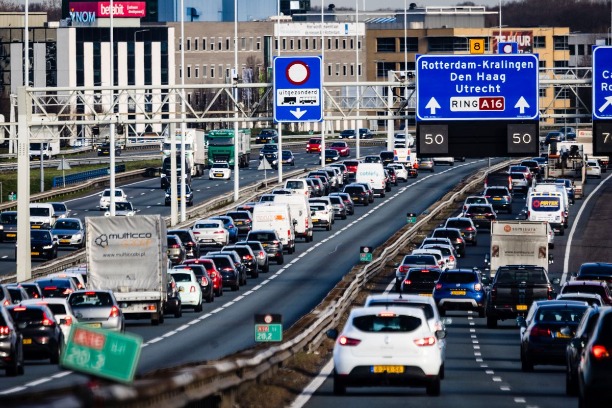 Veel automobilisten gaan de fout in: is de snelheid op een matrixbord ...