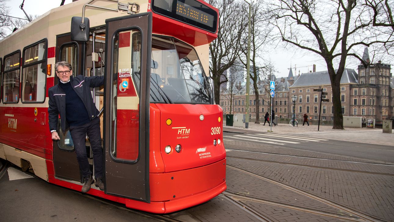 Zwartrijden in de tram: mister Top 40 heeft een nieuw spoor te pakken ...