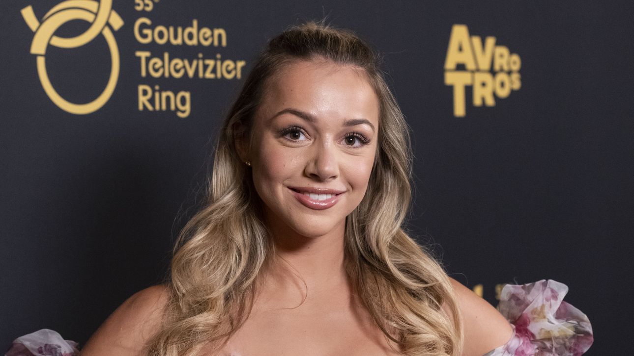 Emma Heesters maakt de tongen los met zomerse bikinifoto | Grazia