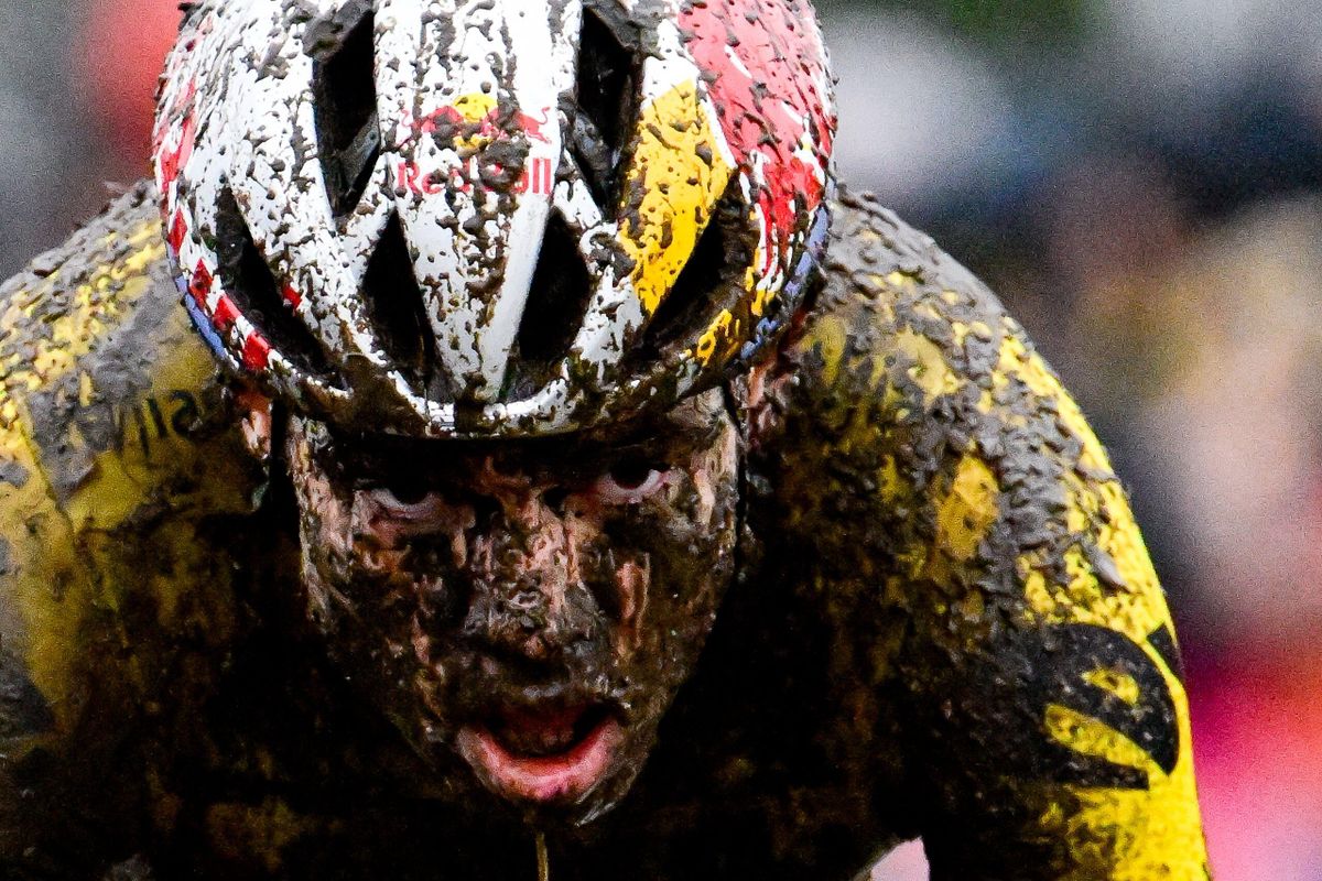 📸 Wat een foto's! 7 Crossers die een welness modderbad in Dendermonde ...