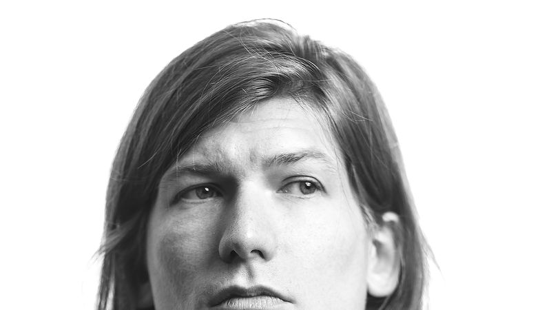 Flink harken ten koste van Roemeense tienerhoertjes | Revu