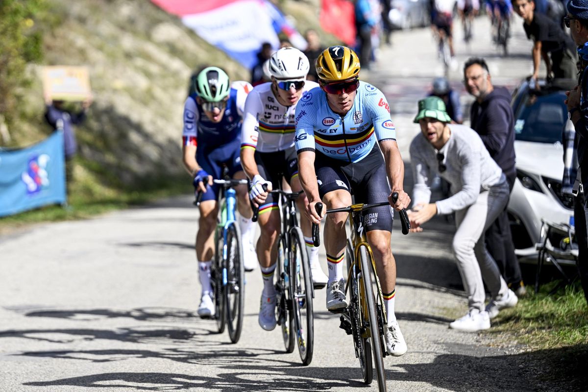 Tom Dumoulin verbaast zich over Belgische tactiek op EK: 'Zegt Evenepoel dan echt dat hij ...