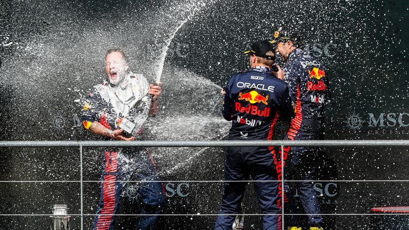 Recordbrekend: Trofee Red Bull Racing sneuvelt wéér (video) | Autobahn