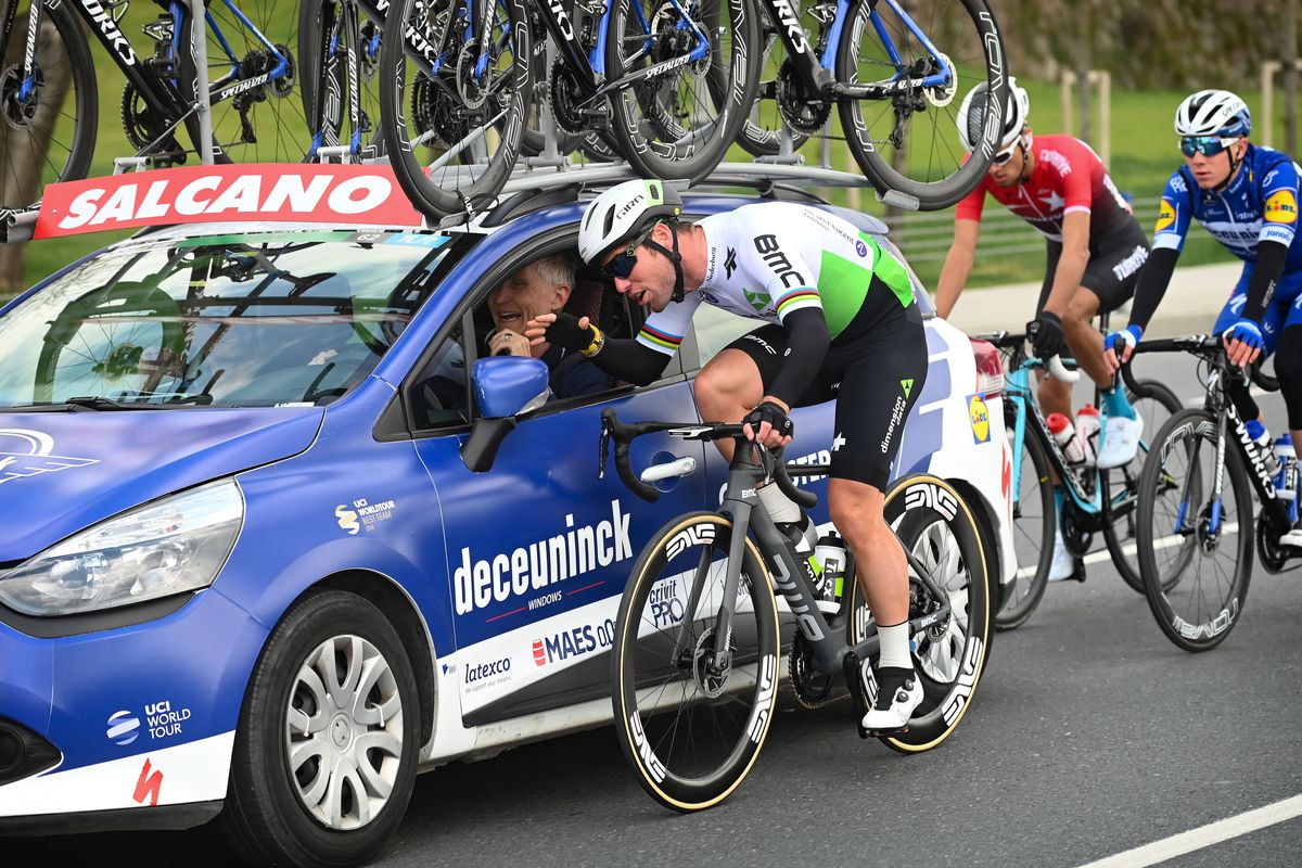 Na drie jaar stilte belt Mark Cavendish plots Brian Holm op: 'Idioot ...