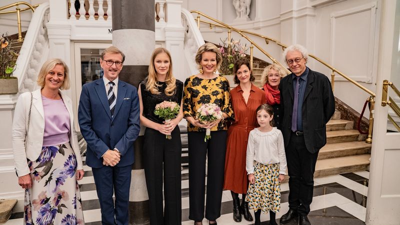 Koningin Mathilde en prinses Eléonore: moeder en dochter naar de opera ...