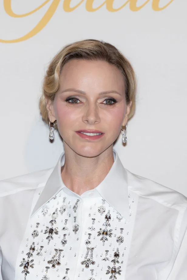 Prinses Charlene verrast met gedurfde gala-look tijdens de Monaco Grand ...