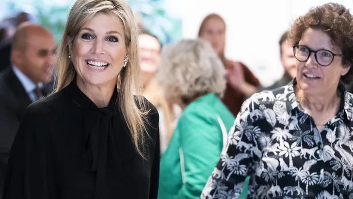 Máxima proeft aan AI | Nouveau