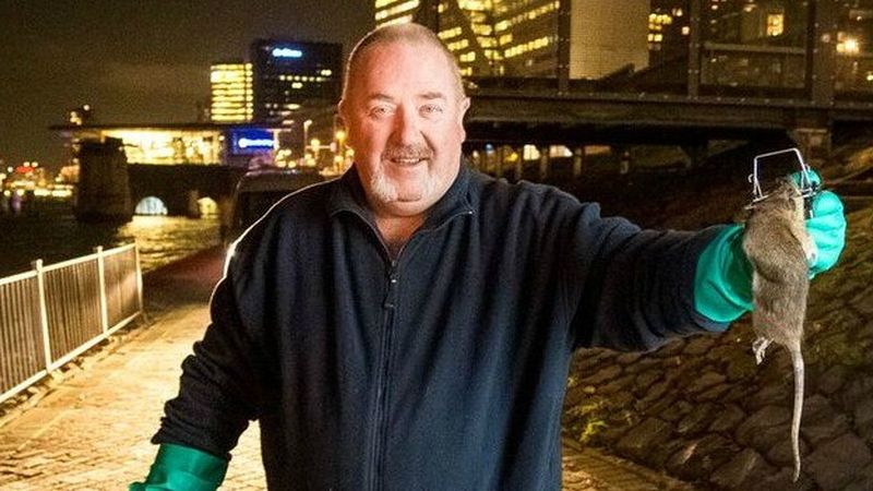 Reportage: op pad met de rattenvanger van Rotterdam | Revu