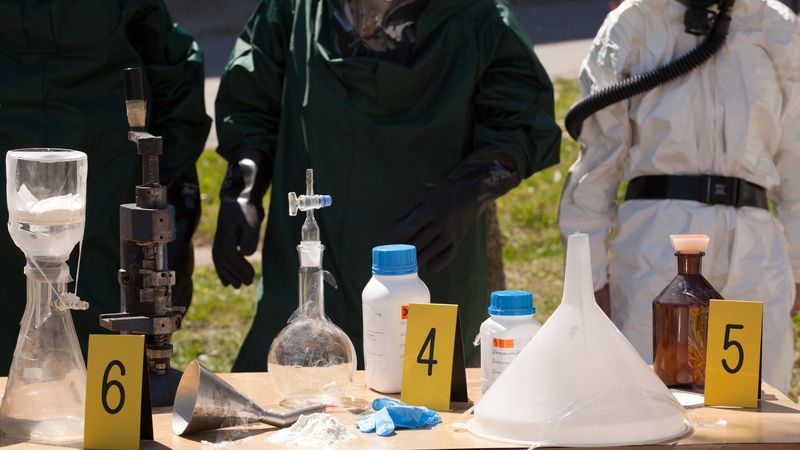 Recordaantal Nederlandse crystal meth-labs ontmanteld in 2023 | Panorama