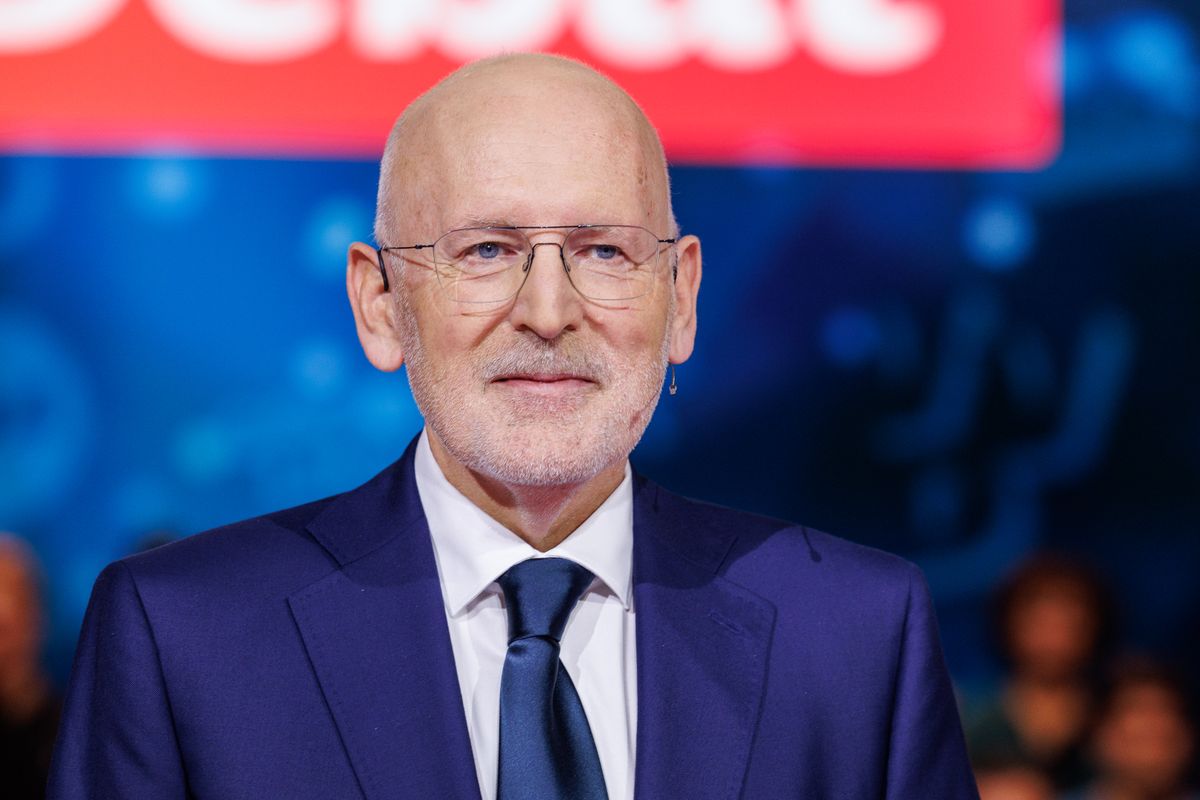 Frans Timmermans doet aangifte na intimidatie in café: 'Links h ...