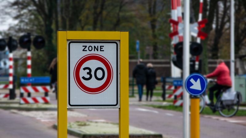 Grote steden smeken om max. snelheid van 30 km/h binnen bebouwde kom | Panorama