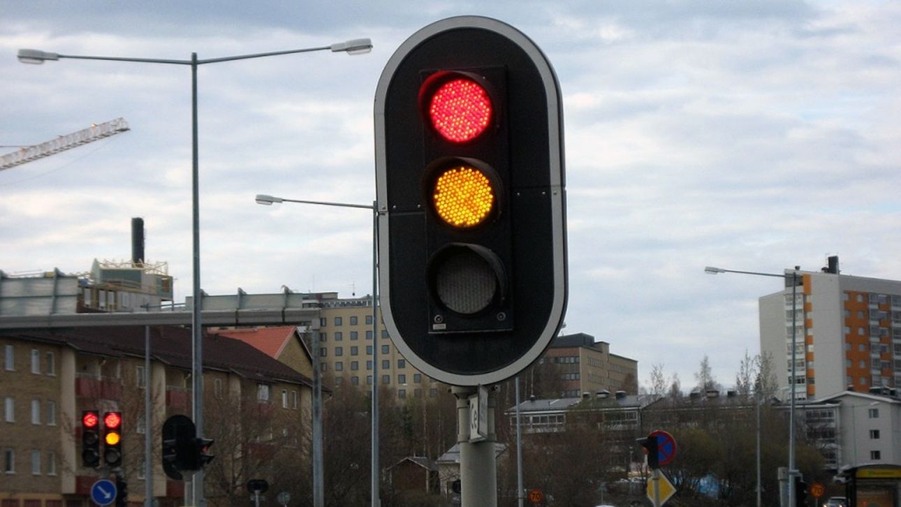 Het wordt tijd dat we Duitse verkeerslichten krijgen | Autobahn
