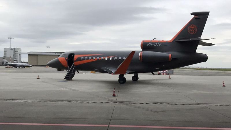 Max Verstappen's privejet voor het eerst op Nederlandse bodem | Autobahn