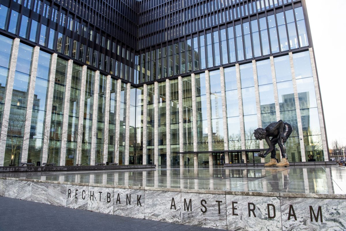 Celstraffen tot 16 jaar geëist tegen verdachten dood kickbokser Mehdi Rebroub (24) | Panorama