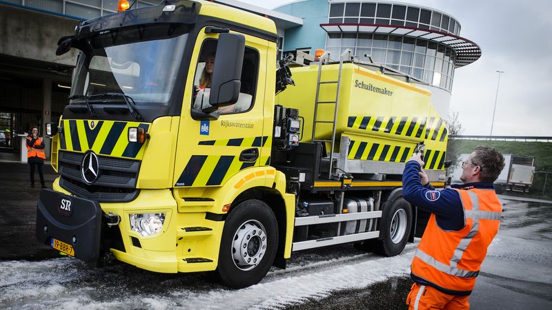GLIBBERALARM. Rijkswaterstaat deployt de Firestorms | Autobahn