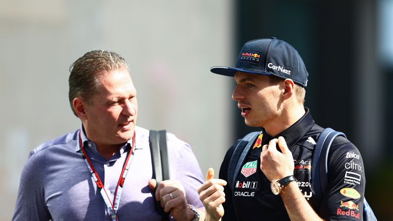 Jos Verstappen hekelt strategie Red Bull: 'Ze hadden voor Max moeten kiezen' | Autobahn