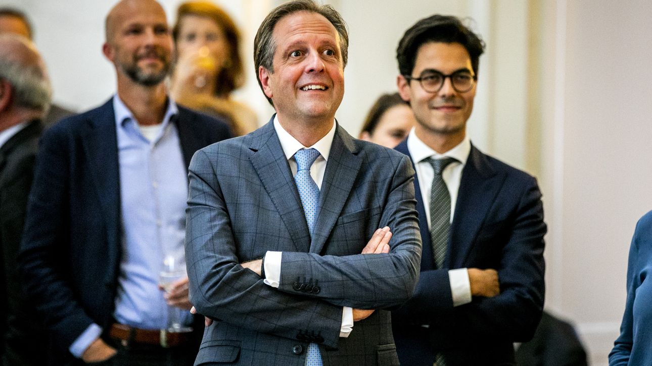 Minnares Anne Lok doet opnieuw boekje open over Alexander Pechtold ...