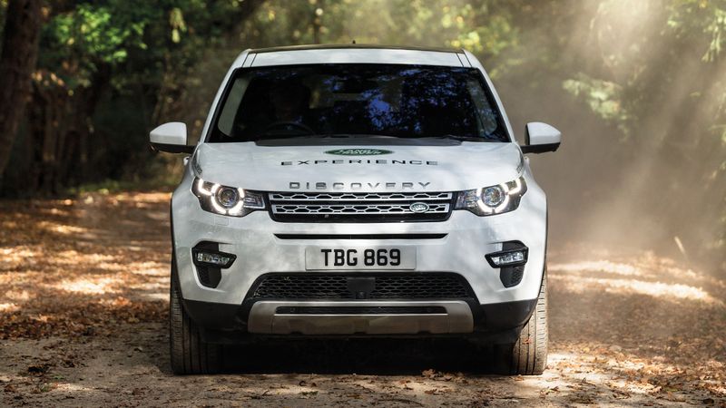 Ontdek de wereld van Land Rover, zowel on- als offroad | Autobahn