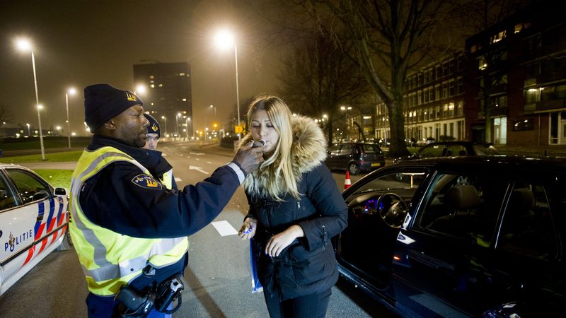Proefballon: alcoholslot in alle auto's | Autobahn