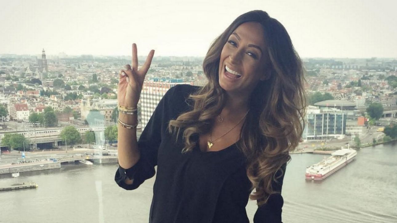 Dit eet de zwangere Maria Tailor in het vliegtuig | Beau Monde