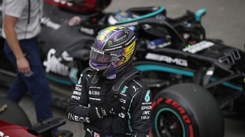 Lewis Hamilton onderzocht voor DRS-overtreding | Autobahn
