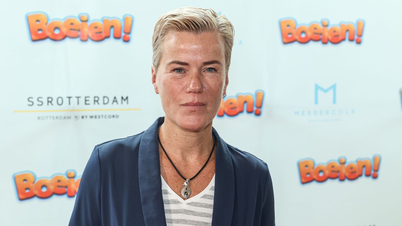 Zien: Ellie Lust (57) deelt zeldzame bikinifoto en topfit lichaam | Panorama