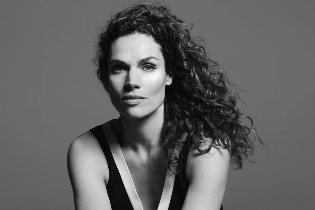 Anna Drijver: 'Ik wil wel een vrouwelijke Die Hard maken' | Marie Claire