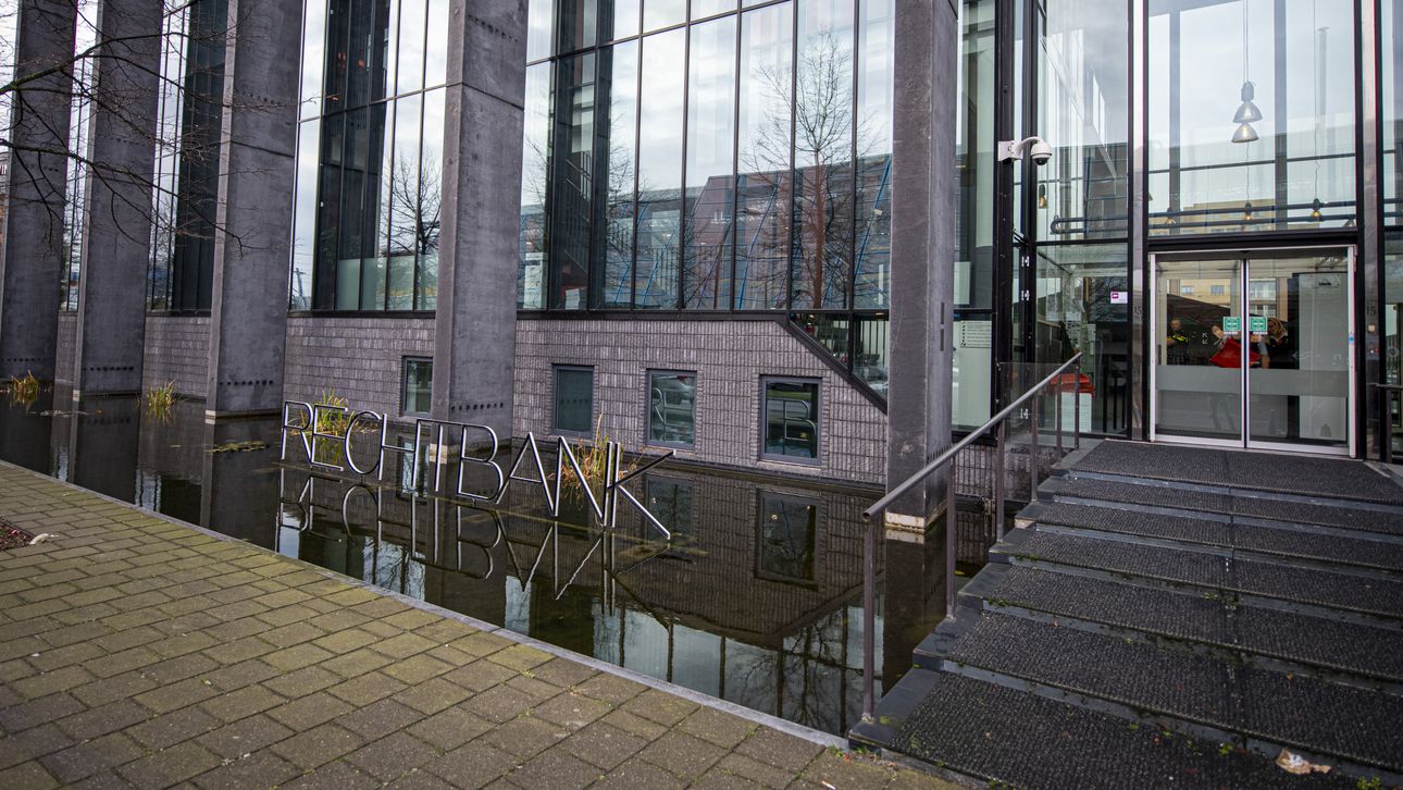 Hoofdverdachte Mallorca-zaak Mees T. (19) terug de bak in na ...