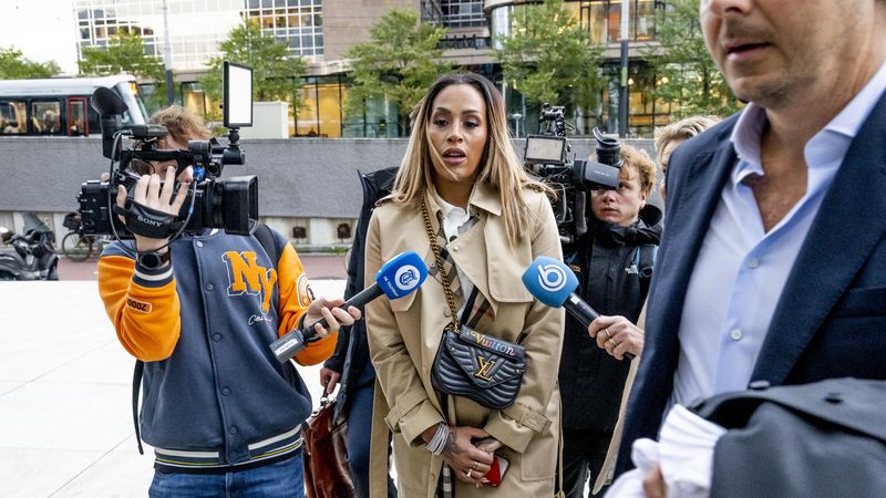 Glennis schuldig bevonden: zangeres moet 200 uur 'vuil prikken' | Panorama