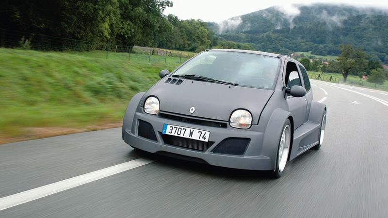 Klassieker: gekkies proppen V8 in een Renault Twingo | Autobahn