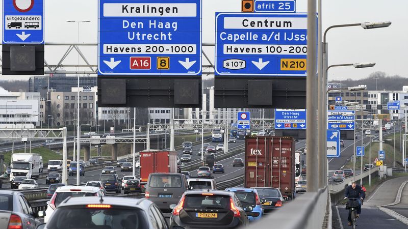 Nooit meer stilstaan. Rotterdam zet verkeerscamera's online | Autobahn