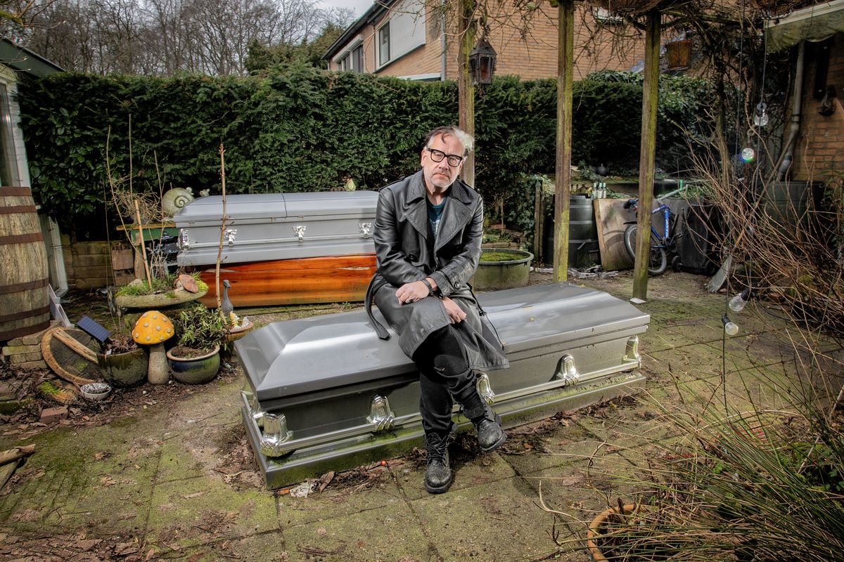 Frank van de Goot: 'We praten in bed over lijken' | Panorama