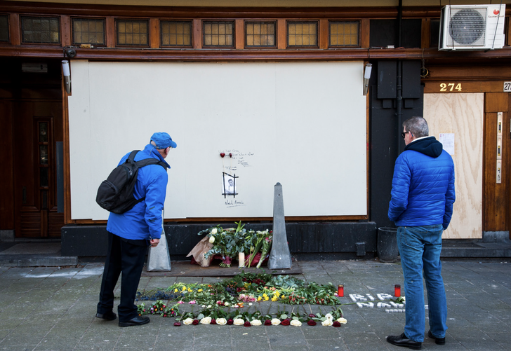 ‘Er ligt een hoofd op straat’ | Revu