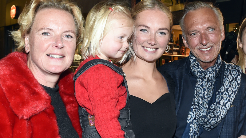 Familie Meiland bijna geplet door vrachtwagen | Panorama