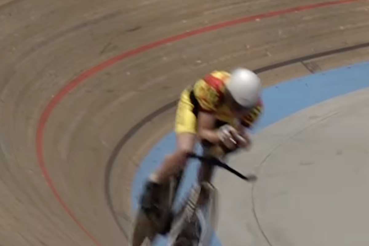 🎥 81-jarige Jan wil het werelduurrecord verbreken voor overleden vrouw ...